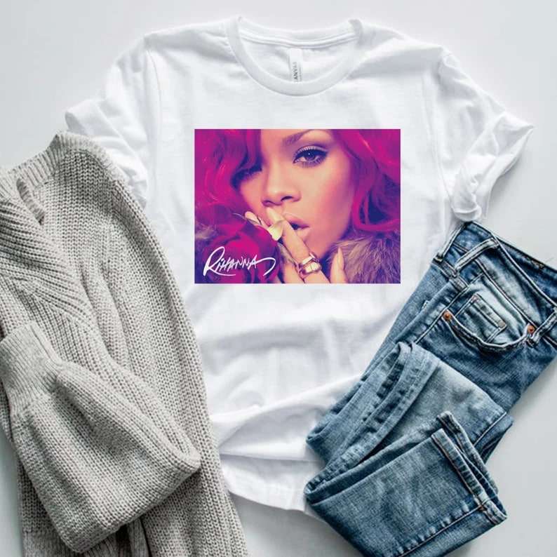 Rihanna T-Shirt - Bluefink