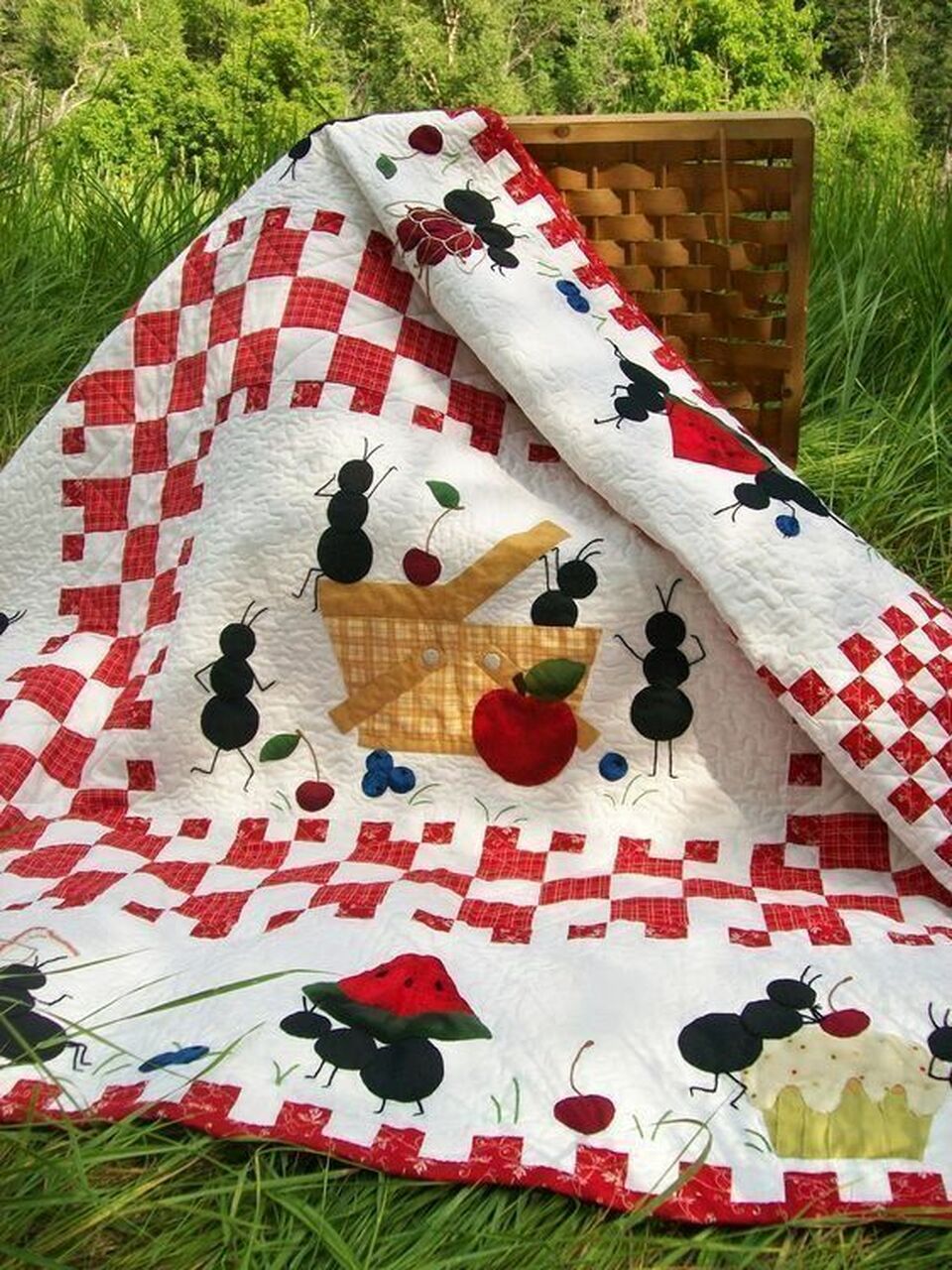 Personalized Ant and Fruit Quilt Bedding Set - Suitable for Home ...