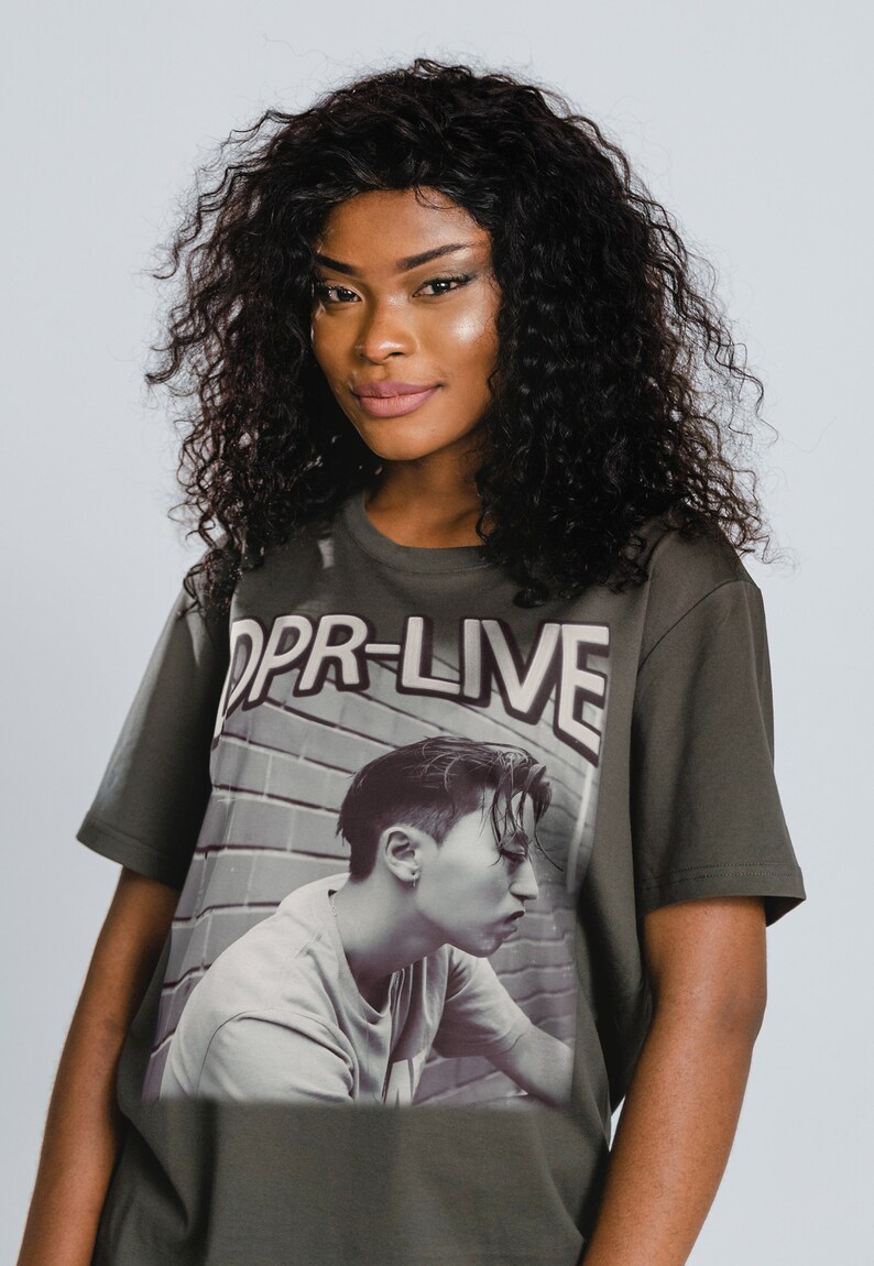 Hong Da-Bin DPR LIVE Homage Tee, Retro 90s Sweater for Fans Gift - Bluefink