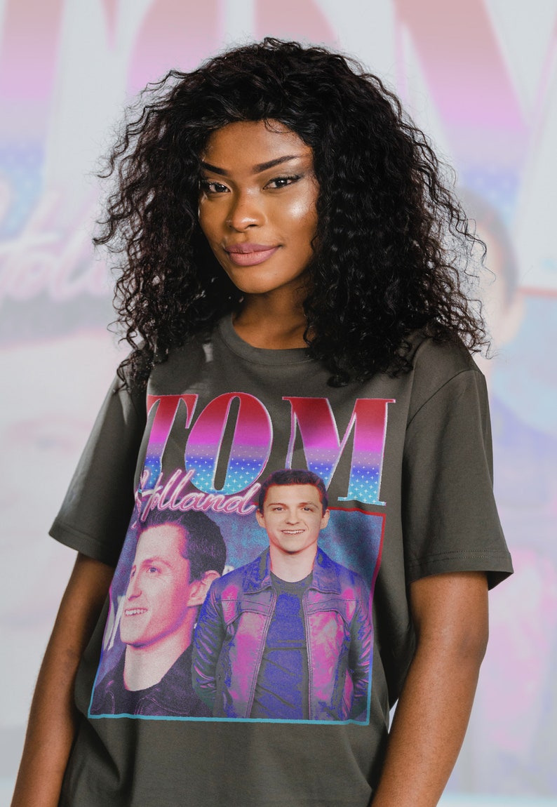 Tom Holland Merch Gift - Homage Tee - Retro 90s Sweater - Bluefink