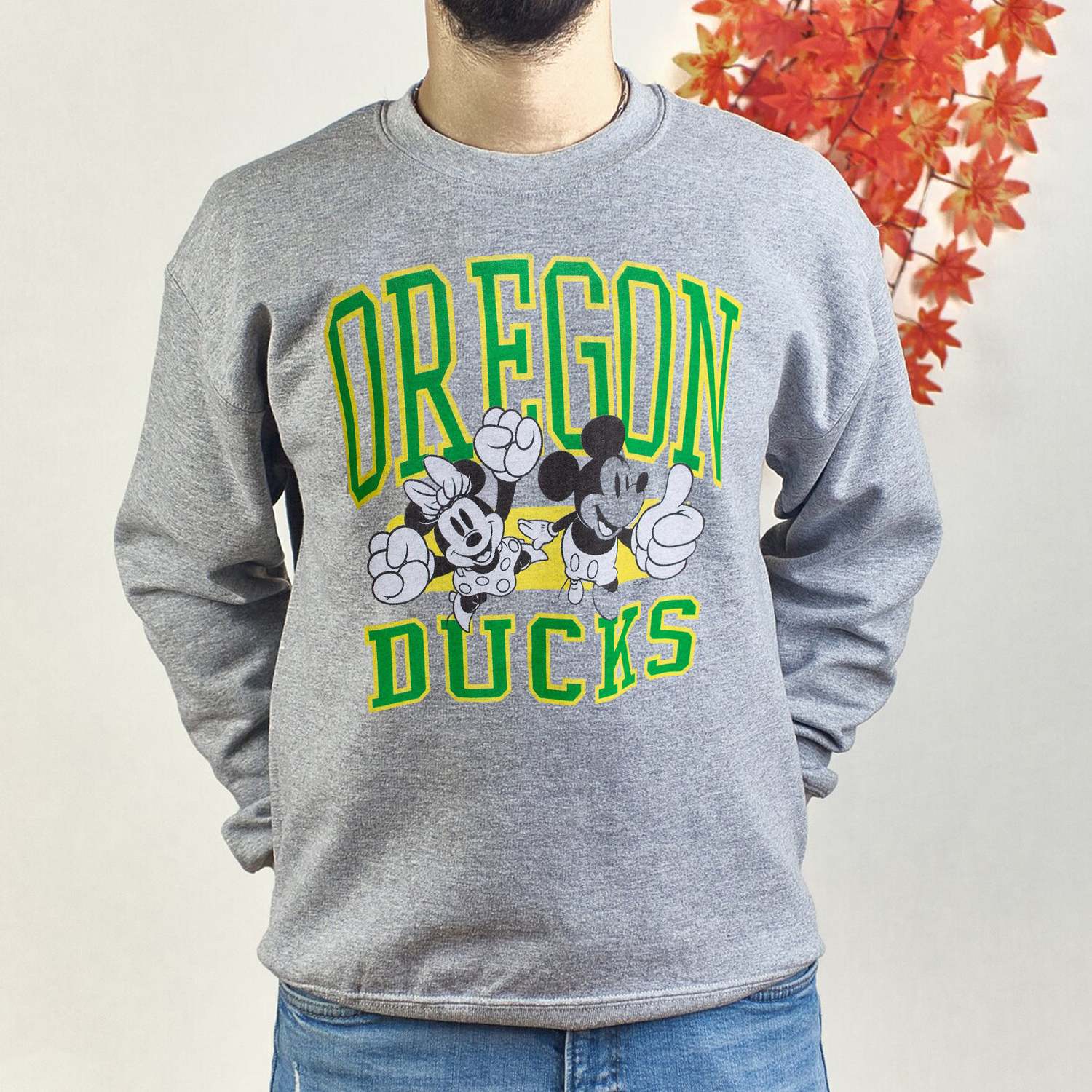 Mikey and Minnie Mouse Jumping with Oregon Ducks T-Shirt - Gift for ...